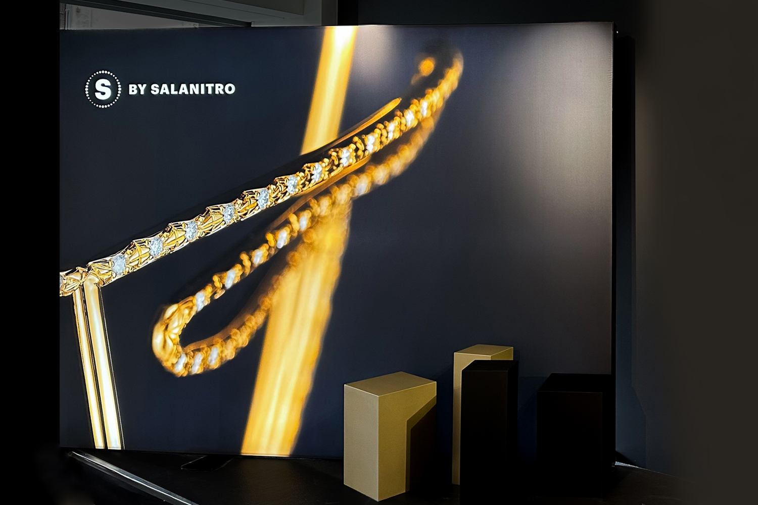 LE PHOTOCALL EN TOILE TENDUE – MyPHOTOCALL